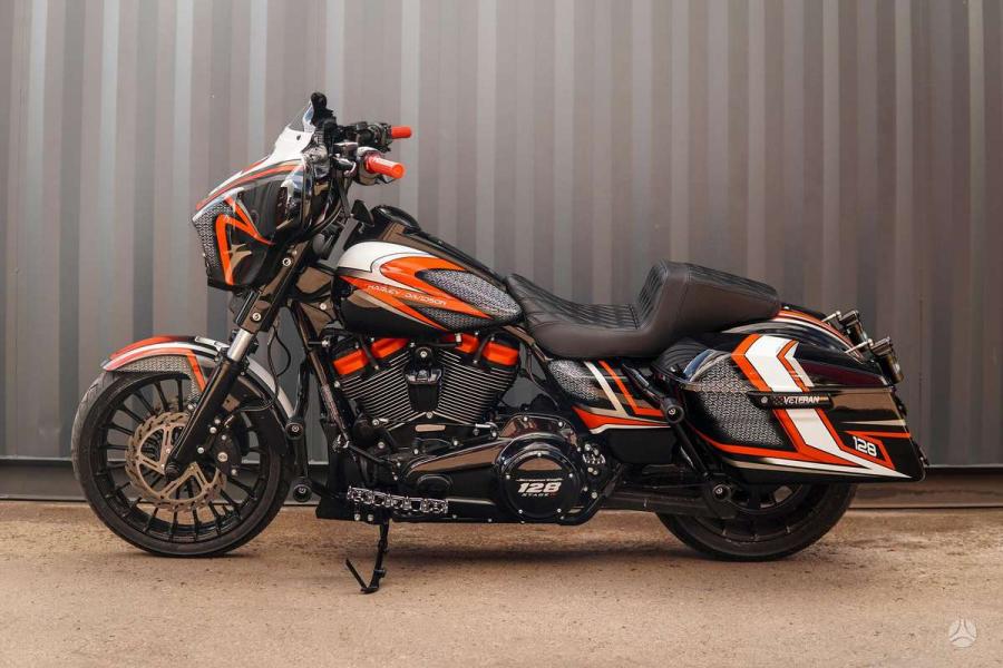 Харли-Девидсон Street Glide FLHX 2018 в Каунас, объемом двигателя 2.10 л и пробегом 16 тыс. км за 24999 €, фото 10 на AUTOMOTO.COM.LV