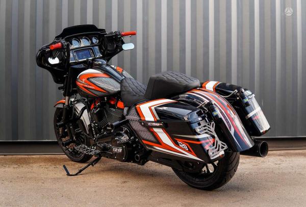 Harley-Davidson Street Glide FLHX 2018 Kauņa, ar dzinēja tilpumu 2.10 L un nobraukumu 16 tūkst. km par 24999 €, foto 11 vietnē AUTOMOTO.COM.LV