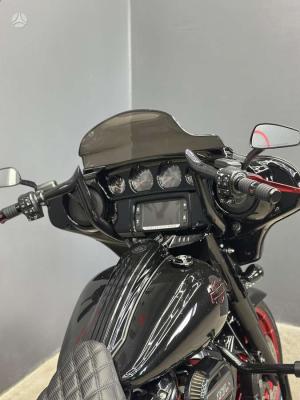 Harley-Davidson Street Glide FLHX 2018 in Kaunas, with an engine capacity of 1.93 L and mileage of 6 thousand km for 15500 €, photo 6 on AUTOMOTO.COM.LV