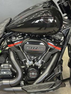 Harley-Davidson Street Glide FLHX 2018 in Kaunas, with an engine capacity of 1.93 L and mileage of 6 thousand km for 15500 €, photo 9 on AUTOMOTO.COM.LV