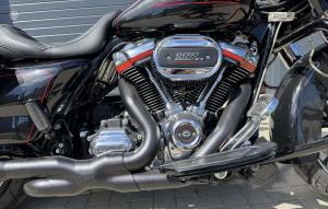 Harley-Davidson Street Glide FLHX 2018 in Klaipeda, with an engine capacity of 1.92 L and mileage of 38 thousand km for 15900 €, photo 5 on AUTOMOTO.COM.LV