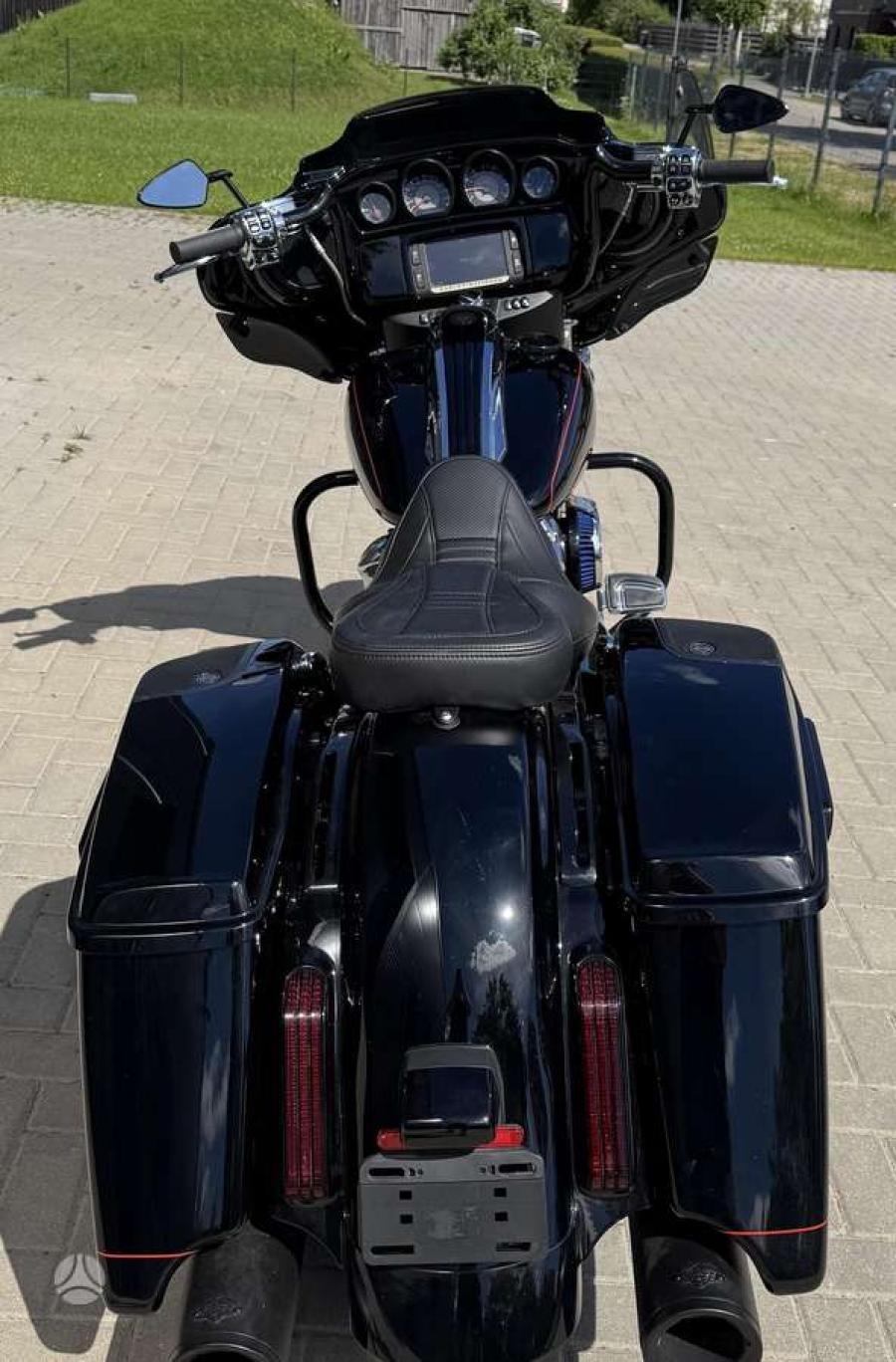 Harley-Davidson Street Glide FLHX 2018 in Klaipeda, with an engine capacity of 1.92 L and mileage of 38 thousand km for 15900 €, photo 7 on AUTOMOTO.COM.LV