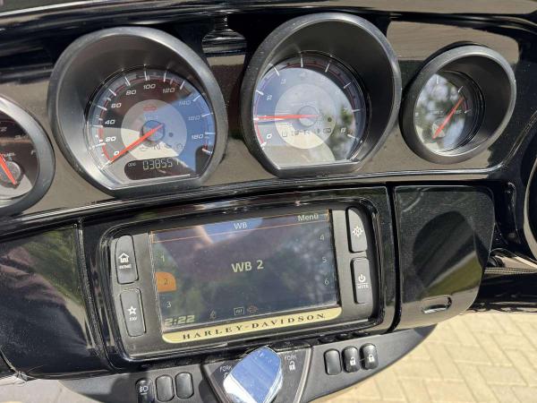 Harley-Davidson Street Glide FLHX 2018 in Klaipeda on AUTOMOTO.COM.LV Harley-Davidson Street Glide FLHX 2018 in Klaipeda, with an engine capacity of 1.92 L and mileage of 38 thousand km for 15900 €, photo 10 on AUTOMOTO.COM.LV
