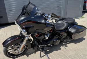 Harley-Davidson Street Glide FLHX 2018 in Klaipeda, with an engine capacity of 1.92 L and mileage of 38 thousand km for 15900 €, photo 14 on AUTOMOTO.COM.LV