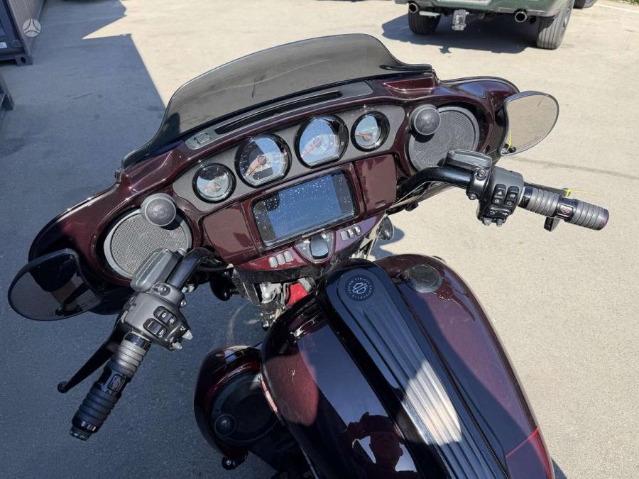 Harley-Davidson Street Glide FLHX 2019 Kauņa, ar dzinēja tilpumu 1.92 L un nobraukumu 11 tūkst. km par 16999 €, foto 8 vietnē AUTOMOTO.COM.LV
