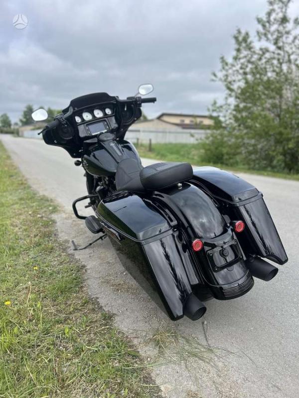 Харли-Девидсон Street Glide FLHX 2019 в Шяуляй, объемом двигателя 1.75 л и пробегом 11 тыс. км за 13999 €, фото 5 на AUTOMOTO.COM.LV