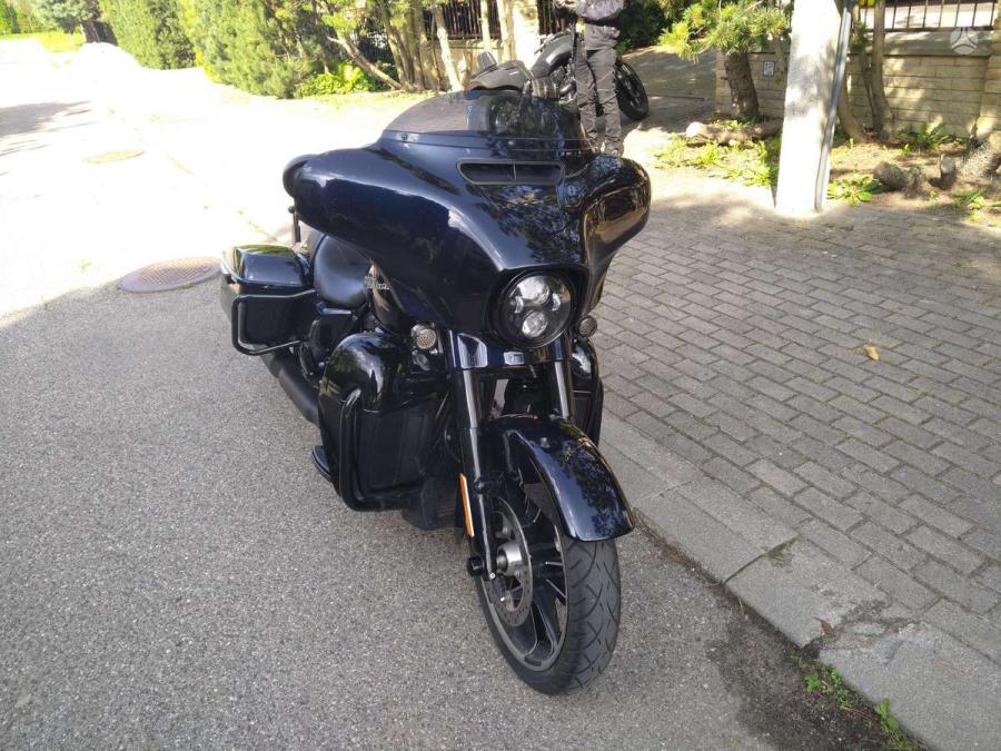 Harley-Davidson Street Glide FLHX 2020 Klaipėda, ar dzinēja tilpumu 1.75 L un nobraukumu 7 tūkst. km par 16700 €, foto 3 vietnē AUTOMOTO.COM.LV