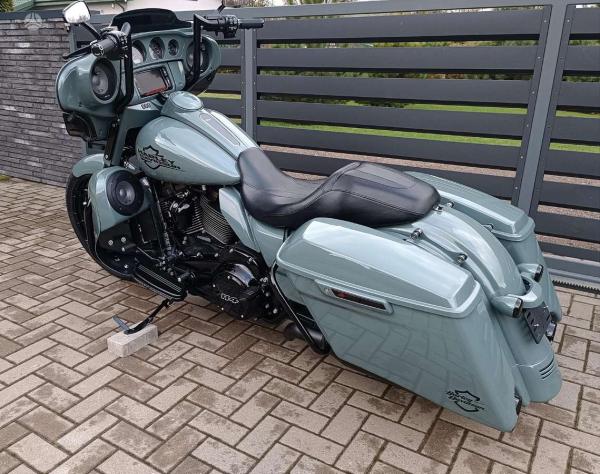 Harley-Davidson Street Glide FLHX 2020 Prienai, ar dzinēja tilpumu 1.87 L un nobraukumu 24 tūkst. km par 17500 €, foto 2 vietnē AUTOMOTO.COM.LV