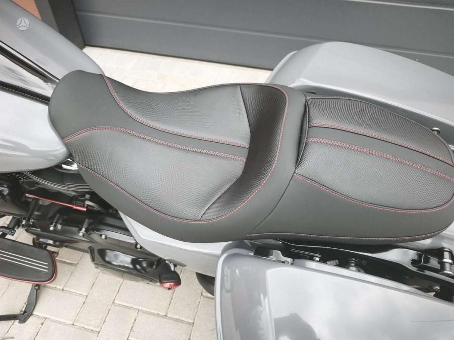 Harley-Davidson Street Glide FLHX 2020 in Siauliai, with an engine capacity of 1.80 L and mileage of 28 thousand km for 14900 €, photo 12 on AUTOMOTO.COM.LV