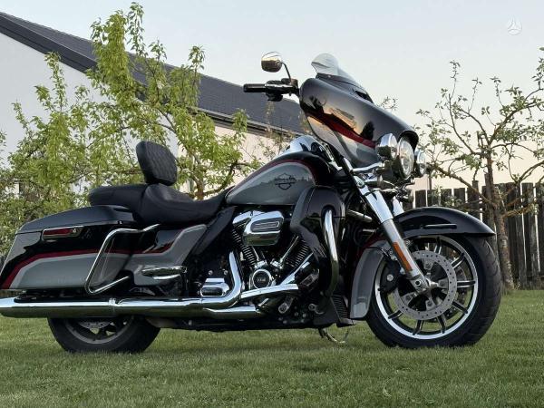 Харли-Девидсон Street Glide FLHX 2020 в Вильнюс, объемом двигателя 1.87 л и пробегом 32 тыс. км за 19990 €, фото 1 на AUTOMOTO.COM.LV