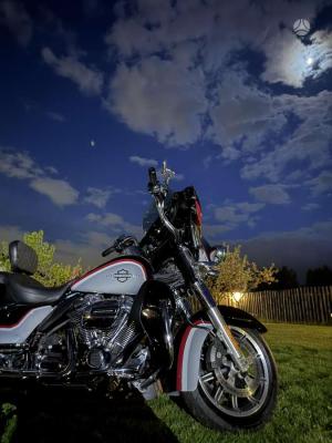 Harley-Davidson Street Glide FLHX 2020 in Vilnius, with an engine capacity of 1.87 L and mileage of 32 thousand km for 19990 €, photo 5 on AUTOMOTO.COM.LV
