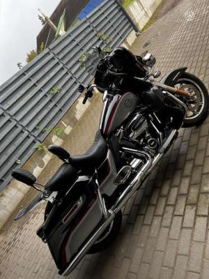 Harley-Davidson Street Glide FLHX 2020 in Vilnius, with an engine capacity of 1.87 L and mileage of 32 thousand km for 19990 €, photo 14 on AUTOMOTO.COM.LV