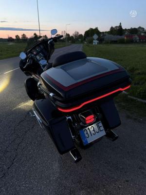 Harley-Davidson Street Glide FLHX 2020 in Vilnius, with an engine capacity of 1.87 L and mileage of 32 thousand km for 19990 €, photo 17 on AUTOMOTO.COM.LV