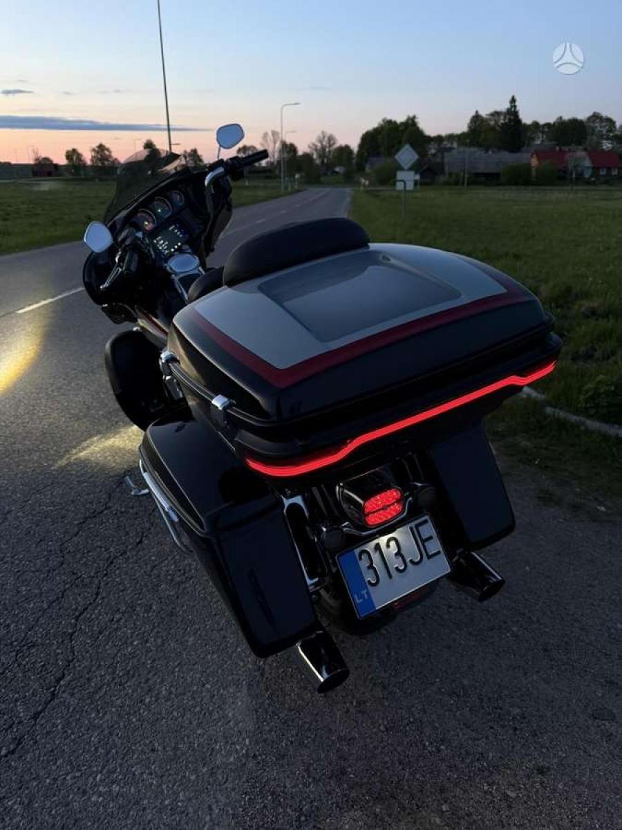 Harley-Davidson Street Glide FLHX 2020 in Vilnius, with an engine capacity of 1.87 L and mileage of 32 thousand km for 19990 €, photo 17 on AUTOMOTO.COM.LV