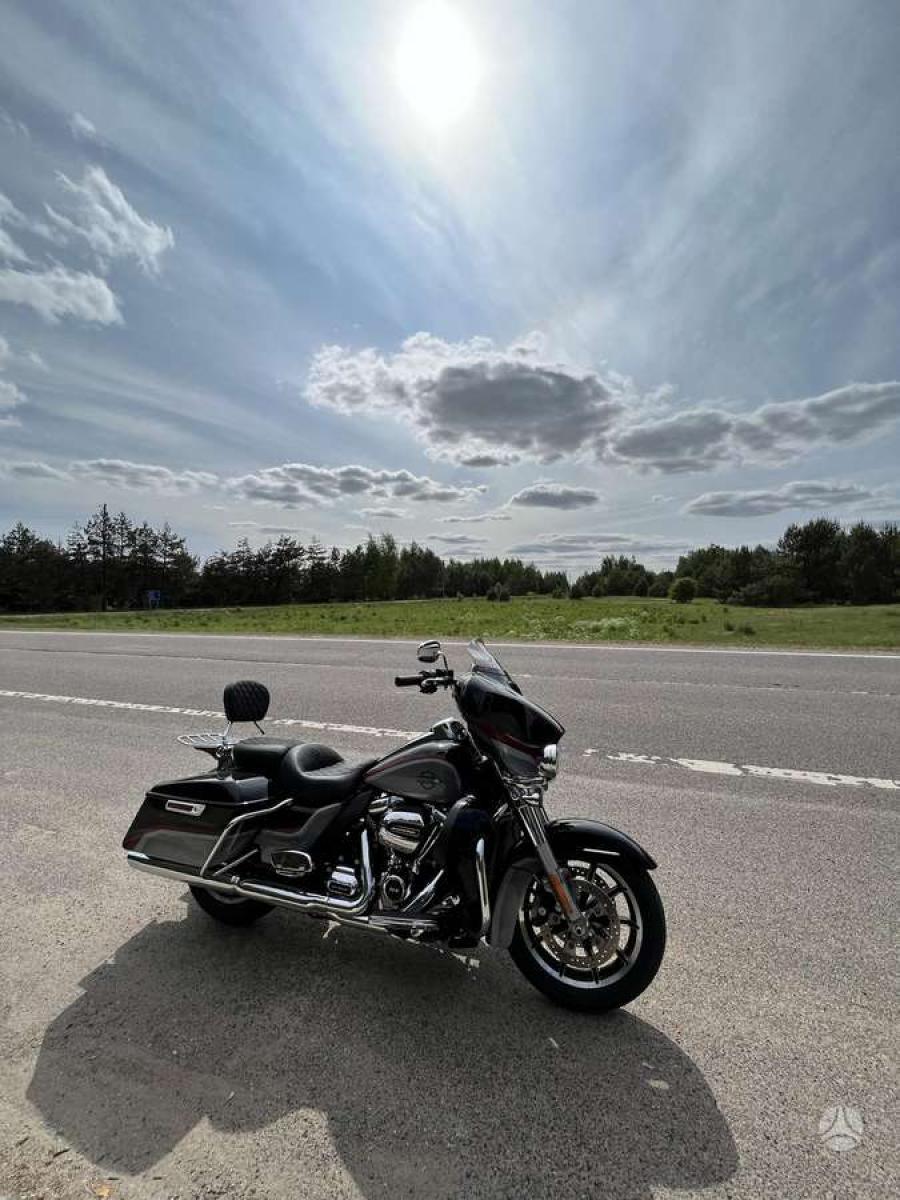 Harley-Davidson Street Glide FLHX 2020 in Vilnius, with an engine capacity of 1.87 L and mileage of 32 thousand km for 19990 €, photo 21 on AUTOMOTO.COM.LV