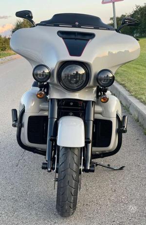 Harley-Davidson Street Glide FLHX 2020 in Siauliai, with an engine capacity of 1.90 L and mileage of 16 thousand km for 18500 €, photo 4 on AUTOMOTO.COM.LV