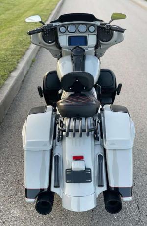 Harley-Davidson Street Glide FLHX 2020 in Siauliai, with an engine capacity of 1.90 L and mileage of 16 thousand km for 18500 €, photo 15 on AUTOMOTO.COM.LV