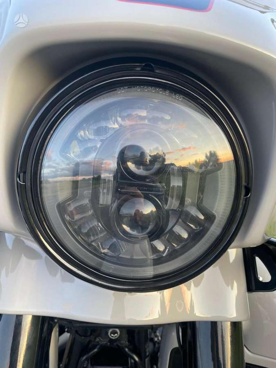 Harley-Davidson Street Glide FLHX 2020 in Siauliai, with an engine capacity of 1.90 L and mileage of 16 thousand km for 18500 €, photo 18 on AUTOMOTO.COM.LV