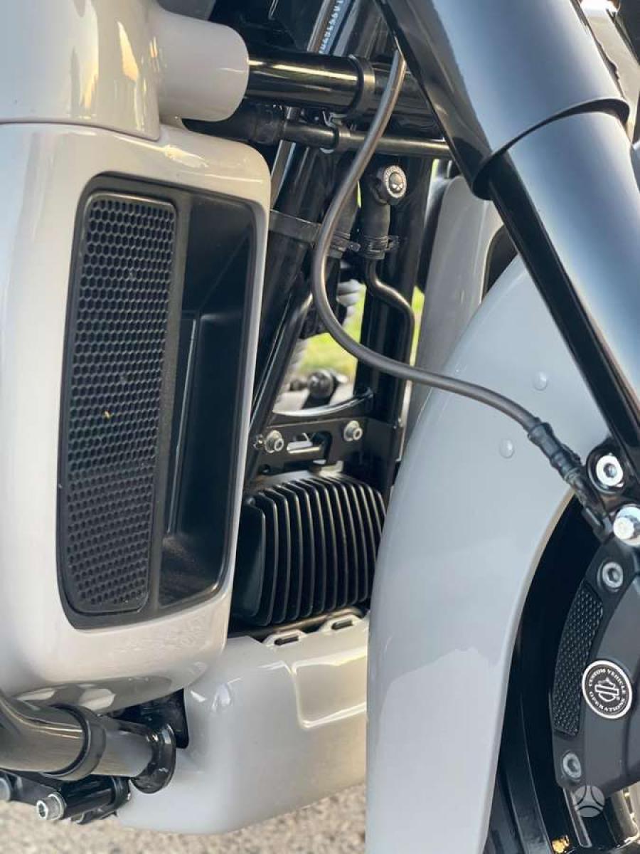 Harley-Davidson Street Glide FLHX 2020 in Siauliai, with an engine capacity of 1.90 L and mileage of 16 thousand km for 18500 €, photo 22 on AUTOMOTO.COM.LV