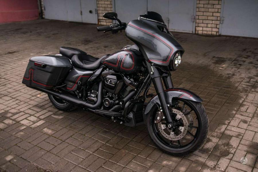 Harley-Davidson Street Glide FLHX 2022 in Kaunas, with an engine capacity of 1.75 L and mileage of 11 thousand km for 17000 €, photo 2 on AUTOMOTO.COM.LV