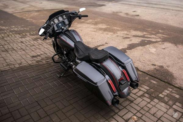 Харли-Девидсон Street Glide FLHX 2022 в Каунас, объемом двигателя 1.75 л и пробегом 11 тыс. км за 17000 €, фото 3 на AUTOMOTO.COM.LV