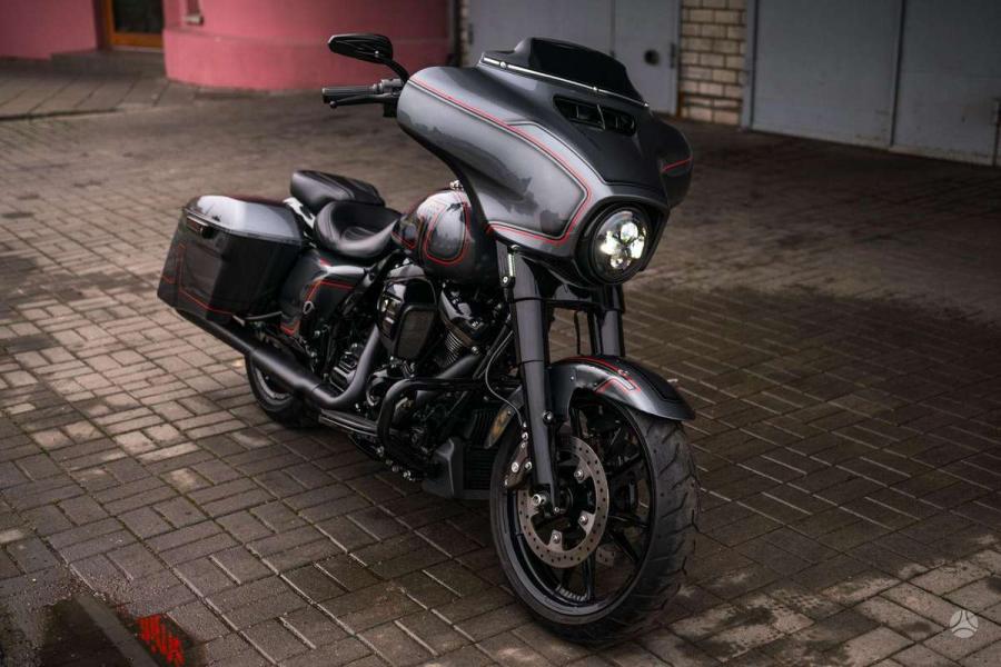 Harley-Davidson Street Glide FLHX 2022 in Kaunas, with an engine capacity of 1.75 L and mileage of 11 thousand km for 17000 €, photo 5 on AUTOMOTO.COM.LV