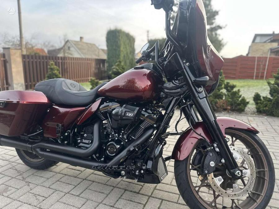 Харли-Девидсон Street Glide FLHX 2023 в Мариямполе, объемом двигателя 1.93 л и пробегом 10 тыс. км за 21900 €, фото 1 на AUTOMOTO.COM.LV