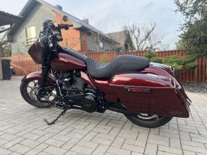 Харли-Девидсон Street Glide FLHX 2023 в Мариямполе, объемом двигателя 1.93 л и пробегом 10 тыс. км за 21900 €, фото 3 на AUTOMOTO.COM.LV