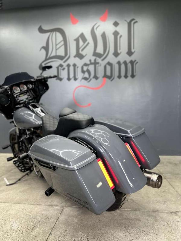 Harley-Davidson Street Glide FLHX 2023 Kauņa, ar dzinēja tilpumu 1.93 L un nobraukumu 6 tūkst. km par 23353 €, foto 4 vietnē AUTOMOTO.COM.LV