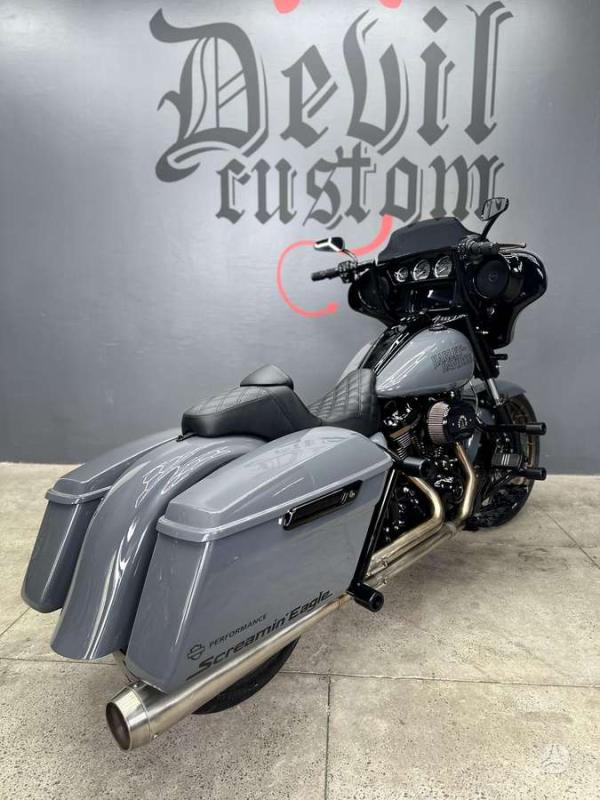 Harley-Davidson Street Glide FLHX 2023 Kauņa, ar dzinēja tilpumu 1.93 L un nobraukumu 6 tūkst. km par 23353 €, foto 5 vietnē AUTOMOTO.COM.LV