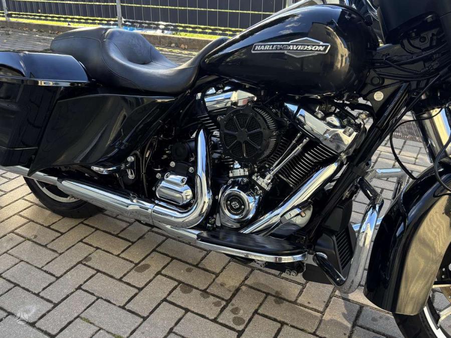 Харли-Девидсон Street Glide FLHX 2023 в Шяуляй, объемом двигателя 1.75 л и пробегом 9 тыс. км за 12800 €, фото 10 на AUTOMOTO.COM.LV