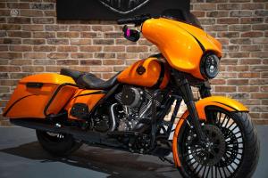Oranžs Harley-Davidson Street Glide FLHX 2013 Kauņa, ar dzinēja tilpumu 1.69 L un nobraukumu 52 tūkst. km par 13444 €, foto 4 vietnē AUTOMOTO.COM.LV