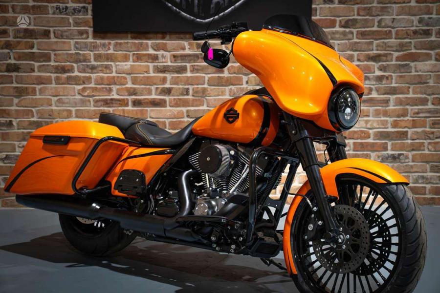 Oranžs Harley-Davidson Street Glide FLHX 2013 Kauņa, ar dzinēja tilpumu 1.69 L un nobraukumu 52 tūkst. km par 13444 €, foto 4 vietnē AUTOMOTO.COM.LV