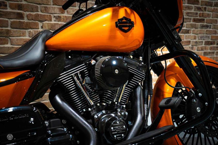 Oranžs Harley-Davidson Street Glide FLHX 2013 Kauņa, ar dzinēja tilpumu 1.69 L un nobraukumu 52 tūkst. km par 13444 €, foto 7 vietnē AUTOMOTO.COM.LV