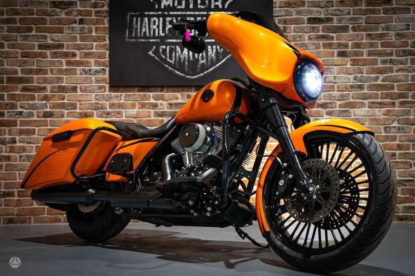 Orange Harley-Davidson Street Glide FLHX 2013 in Kaunas, with an engine capacity of 1.69 L and mileage of 52 thousand km for 13444 €, photo 8 on AUTOMOTO.COM.LV
