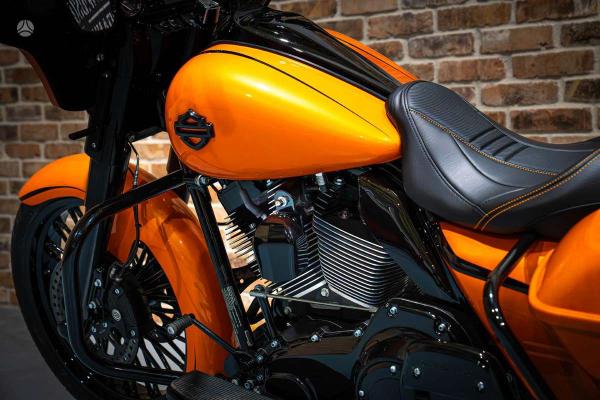 Orange Harley-Davidson Street Glide FLHX 2013 in Kaunas, with an engine capacity of 1.69 L and mileage of 52 thousand km for 13444 €, photo 10 on AUTOMOTO.COM.LV