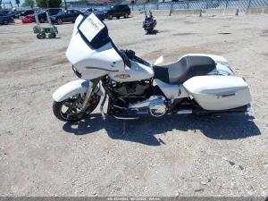 White Harley-Davidson Street Glide FLHX 2025 in Siauliai, with an engine capacity of 1.94 L and mileage of 1 thousand km for 18755 €, photo 6 on AUTOMOTO.COM.LV