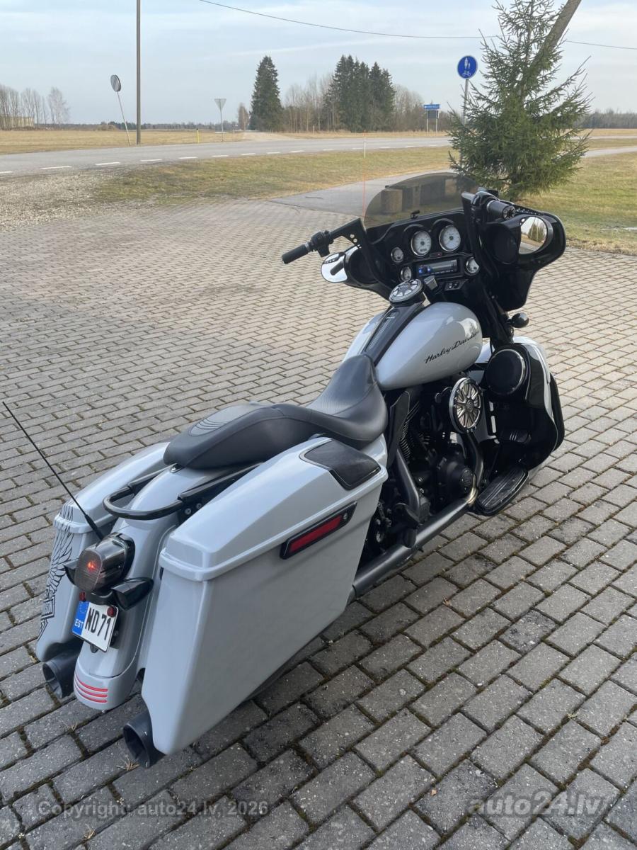 Harley-Davidson Street Glide 2008 in Viljandi, with an engine capacity of 1.58 L and mileage of 37 thousand km for 10500 €, photo 3 on AUTOMOTO.COM.LV