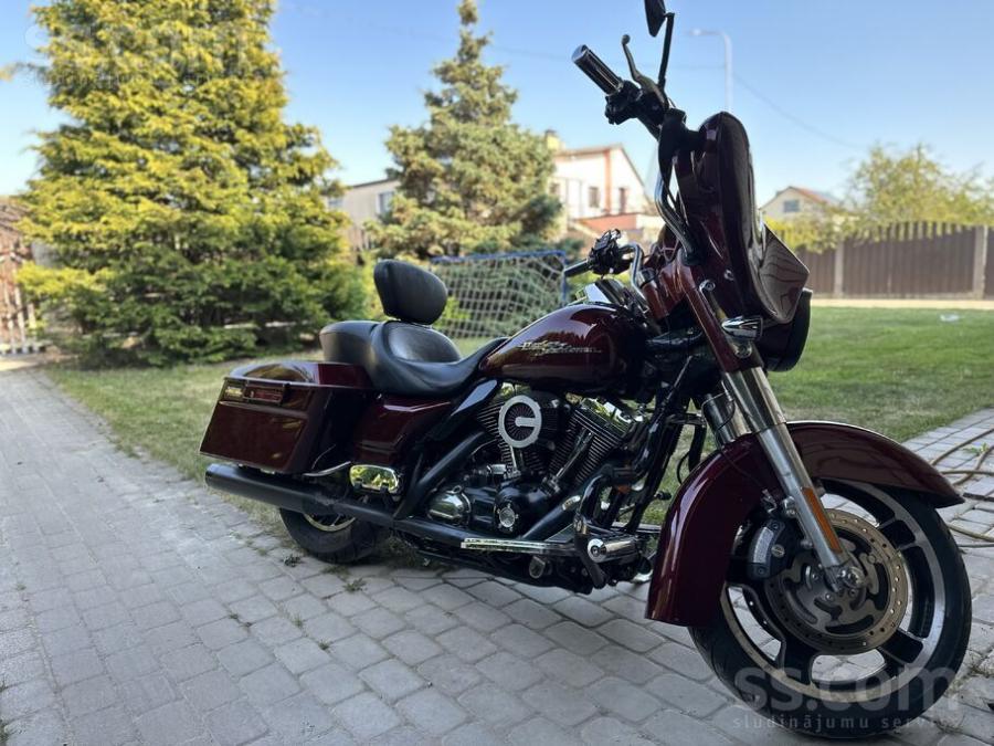 Харли-Девидсон Street Glide 2008 в Рига, объемом двигателя 1.60 л и пробегом 0 тыс. км за 9900 €, фото 1 на AUTOMOTO.COM.LV