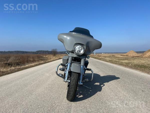 Харли-Девидсон Street Glide 2010 в Рига, объемом двигателя 1.80 л и пробегом 0 тыс. км за 7500 €, фото 4 на AUTOMOTO.COM.LV