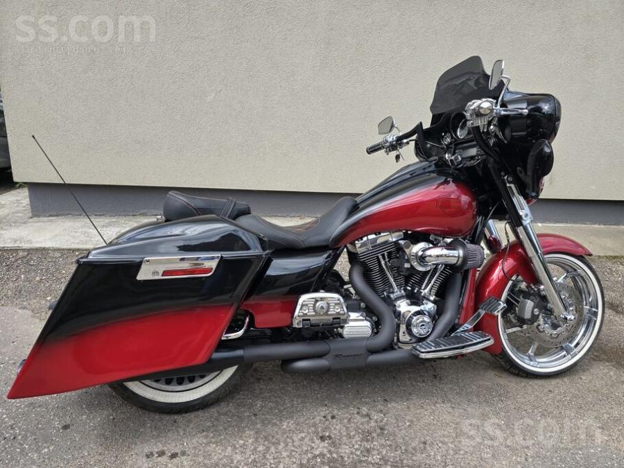 Харли-Девидсон Street Glide 2013 в Рига, объемом двигателя 1.69 л и пробегом 0 тыс. км за 14900 €, фото 3 на AUTOMOTO.COM.LV