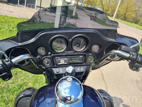 Harley-Davidson Street Glide 2013 in Riga, with an engine capacity of 1.69 L and mileage of 0 thousand km for 14000 €, photo 7 on AUTOMOTO.COM.LV