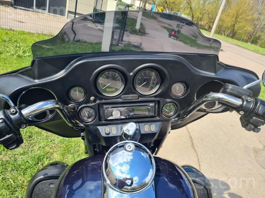 Harley-Davidson Street Glide 2013 in Riga, with an engine capacity of 1.69 L and mileage of 0 thousand km for 14000 €, photo 8 on AUTOMOTO.COM.LV