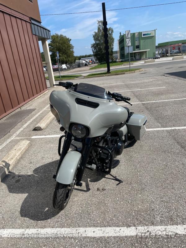 Harley-Davidson Street Glide 2014 Tartu, ar dzinēja tilpumu 1.69 L un nobraukumu 0 tūkst. km par 16000 €, foto 3 vietnē AUTOMOTO.COM.LV