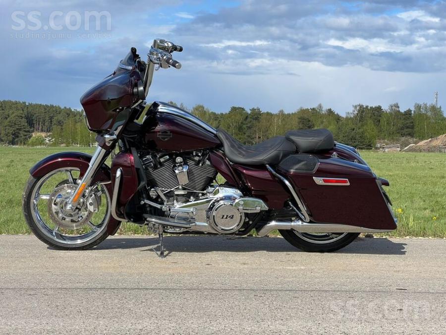 Harley-Davidson Street Glide 2017 in Riga, with an engine capacity of 1.87 L and mileage of 0 thousand km for 15000 €, photo 8 on AUTOMOTO.COM.LV