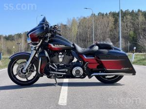 Harley-Davidson Street Glide 2017 in Riga, with an engine capacity of 1.67 L and mileage of 0 thousand km for 15000 €, photo  on AUTOMOTO.COM.LV