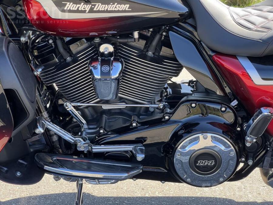 Harley-Davidson Street Glide 2017 in Riga, with an engine capacity of 1.67 L and mileage of 0 thousand km for 15000 €, photo 8 on AUTOMOTO.COM.LV