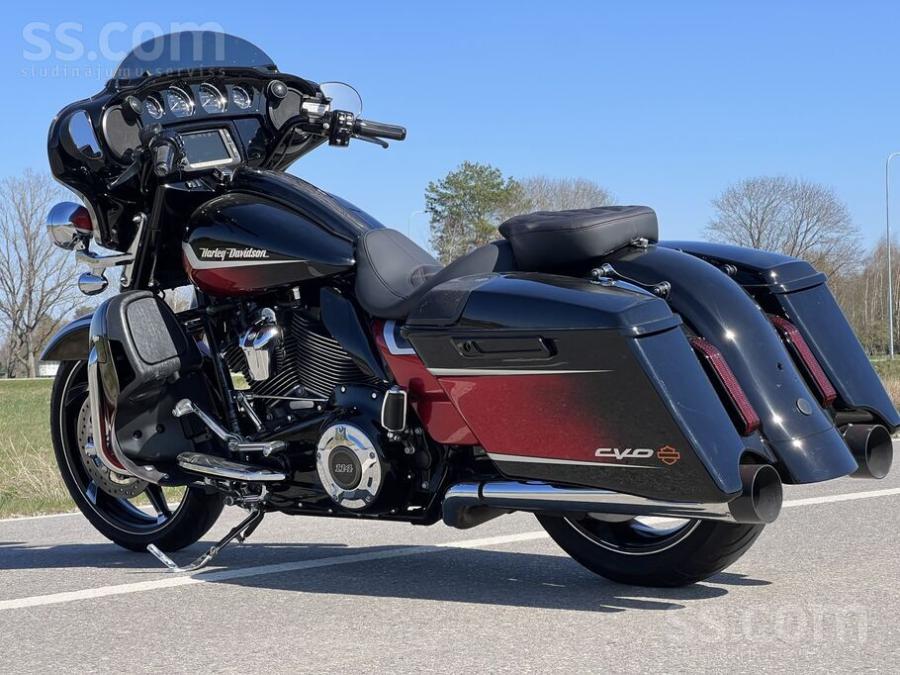 Harley-Davidson Street Glide 2017 in Riga, with an engine capacity of 1.67 L and mileage of 0 thousand km for 15000 €, photo 9 on AUTOMOTO.COM.LV