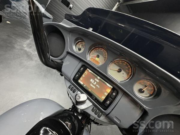Harley-Davidson Street Glide 2017 in Jurmala, with an engine capacity of 1.75 L and mileage of 0 thousand km for 18500 €, photo 8 on AUTOMOTO.COM.LV