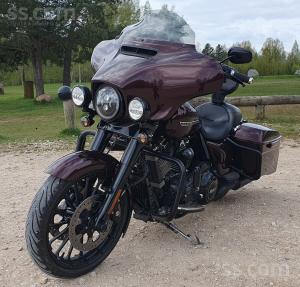 Harley-Davidson Street Glide 2018 Rīga, ar dzinēja tilpumu 1.75 L un nobraukumu 0 tūkst. km par 16990 €, foto 3 vietnē AUTOMOTO.COM.LV